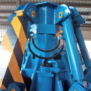 Radio Remote Control Grabs for handling Bulk Cargo